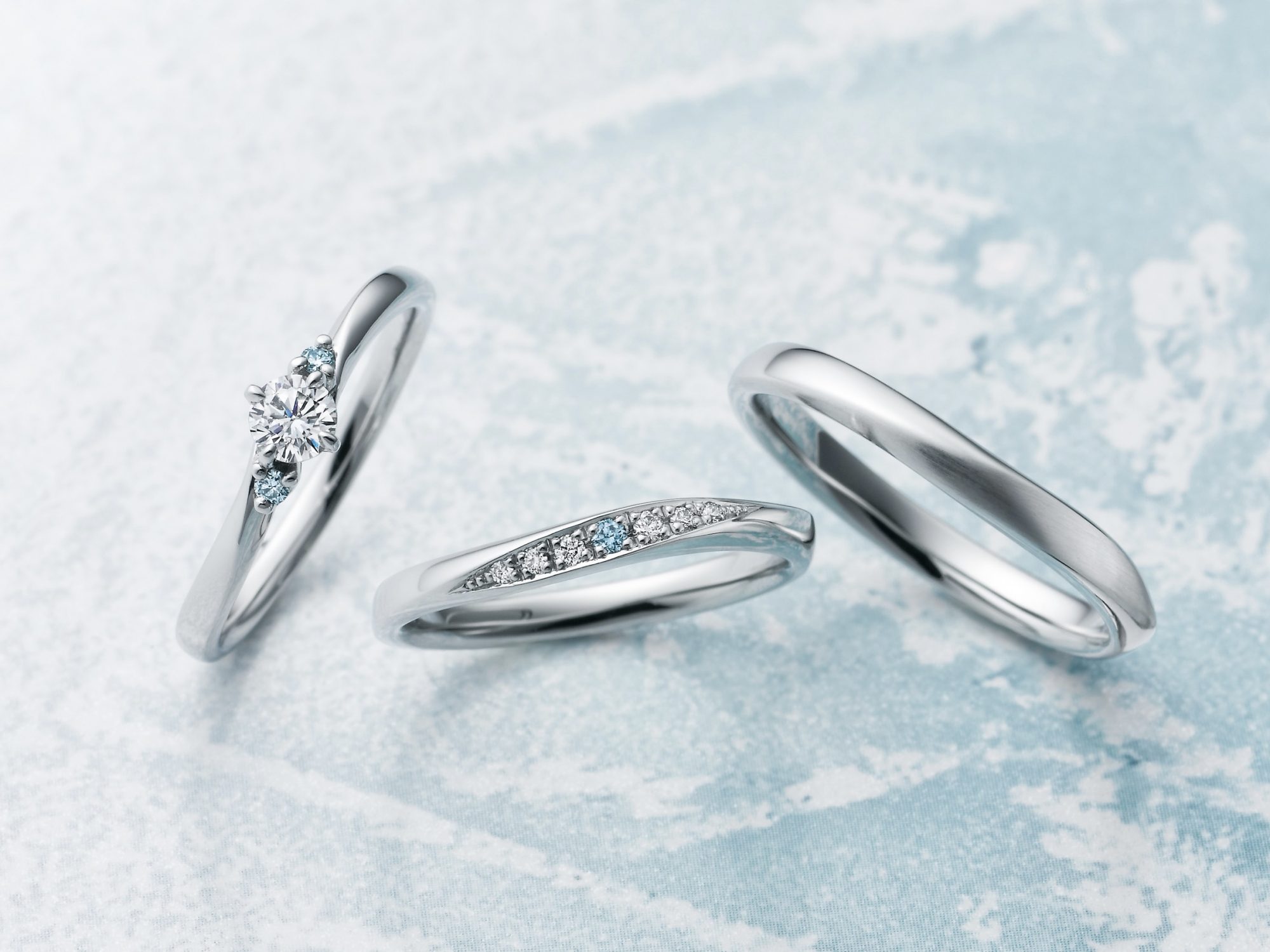 雪の結晶をイメージした結婚指輪 Ice Blue DIAMOND｜婚約指輪・結婚指輪 PROPOSE(プロポーズ)